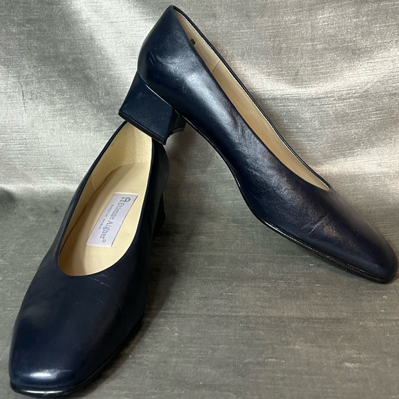 Etienne Aigner | Shoes | Etienne Aigner Sarah Navy Block Heel Leather ...